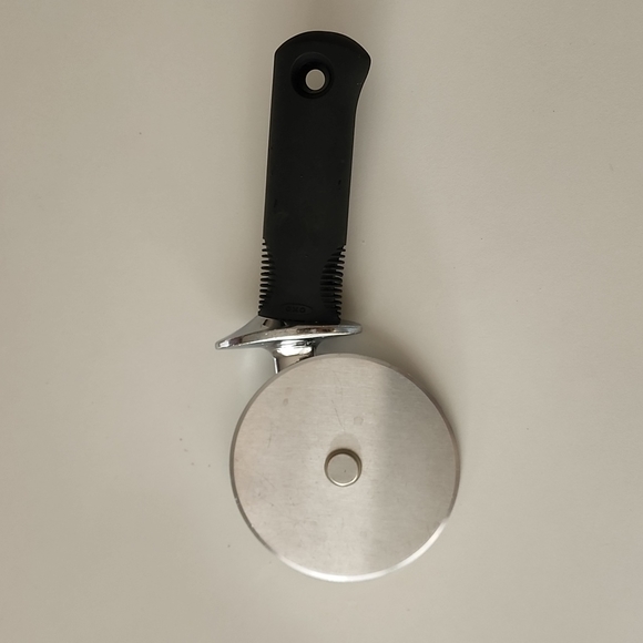 Oxo | Kitchen | Oxo Pizza Cutter | Poshmark